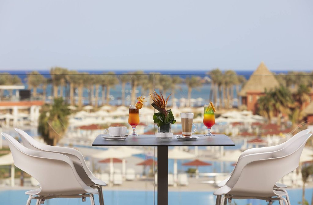 EXIMTUR: Agentie de Turism cu mii de oferte de vacanta